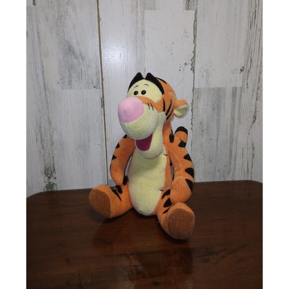 Disney | Toys | Disney Winnie The Pooh Loves To Hug Tigger Talking Toy ...